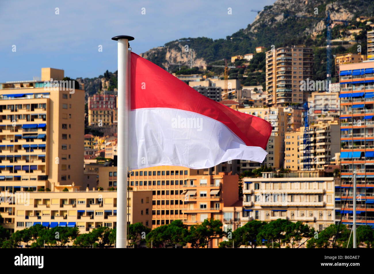 Sfondo bianco e monaco immagini e fotografie stock ad alta risoluzione ...