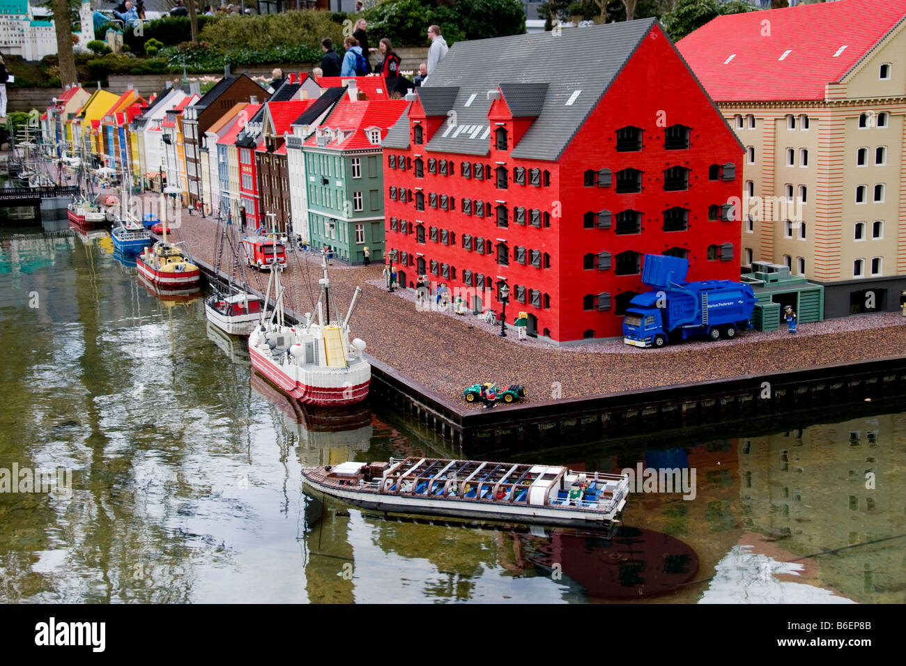 Lego cube immagini e fotografie stock ad alta risoluzione - Alamy