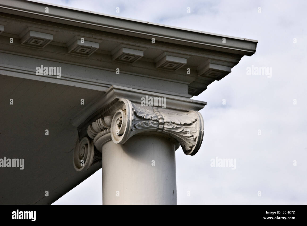 Elaborato portico neoclassico immagini e fotografie stock ad alta ...