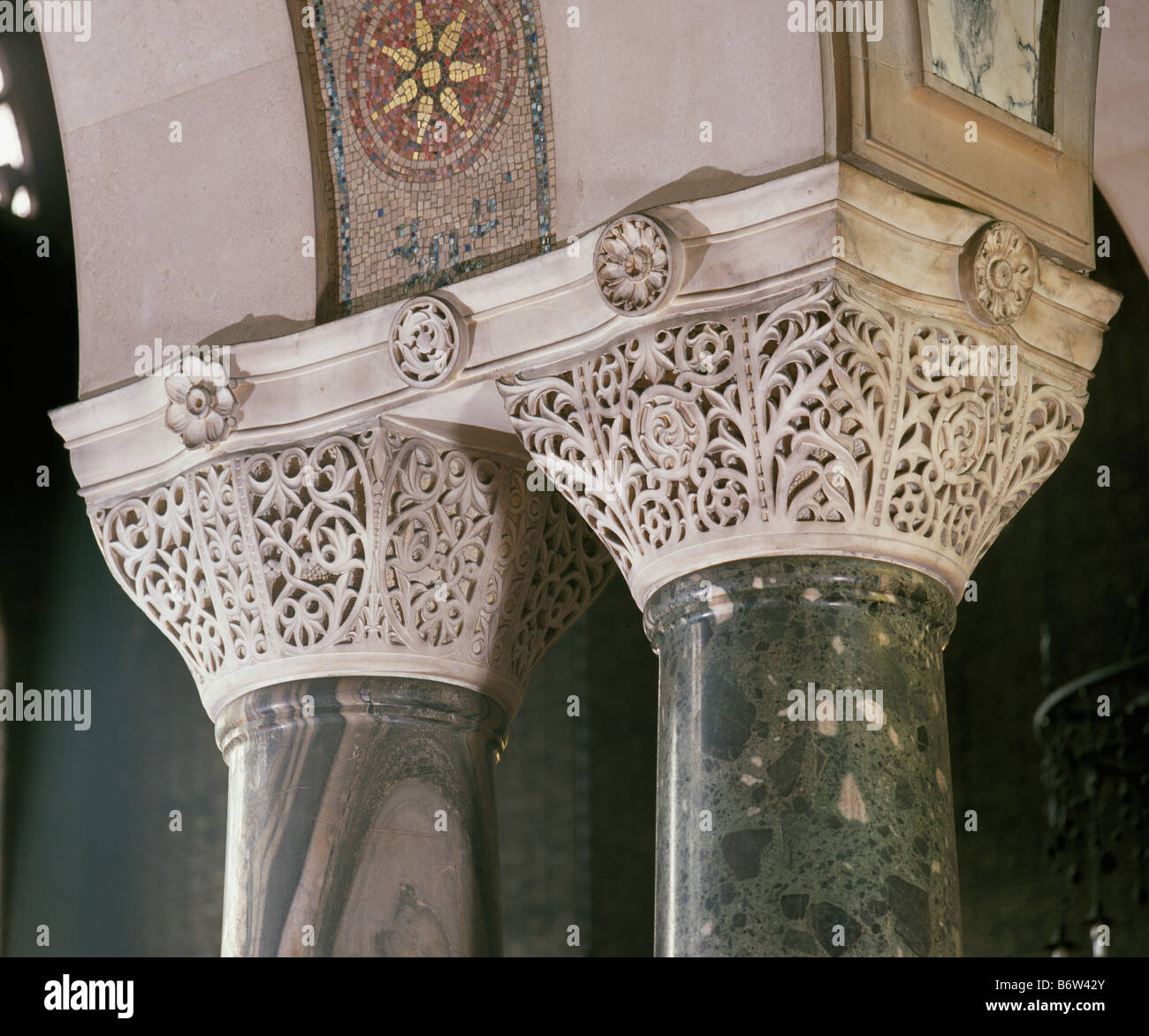 Capitelli bizantini immagini e fotografie stock ad alta risoluzione - Alamy