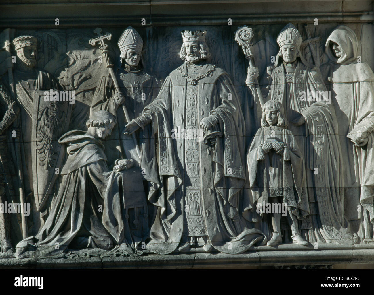 Fregio medievale immagini e fotografie stock ad alta risoluzione - Alamy