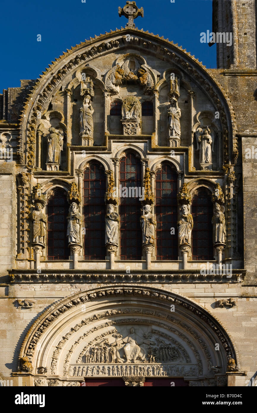 Tympanum vezelay immagini e fotografie stock ad alta risoluzione - Alamy