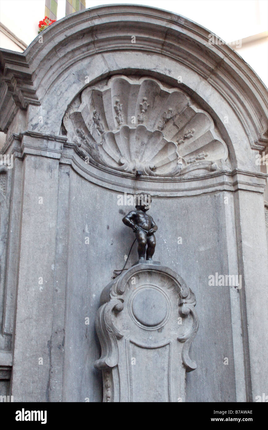Statua di manneken pis a bruxelles immagini e fotografie stock ad alta ...