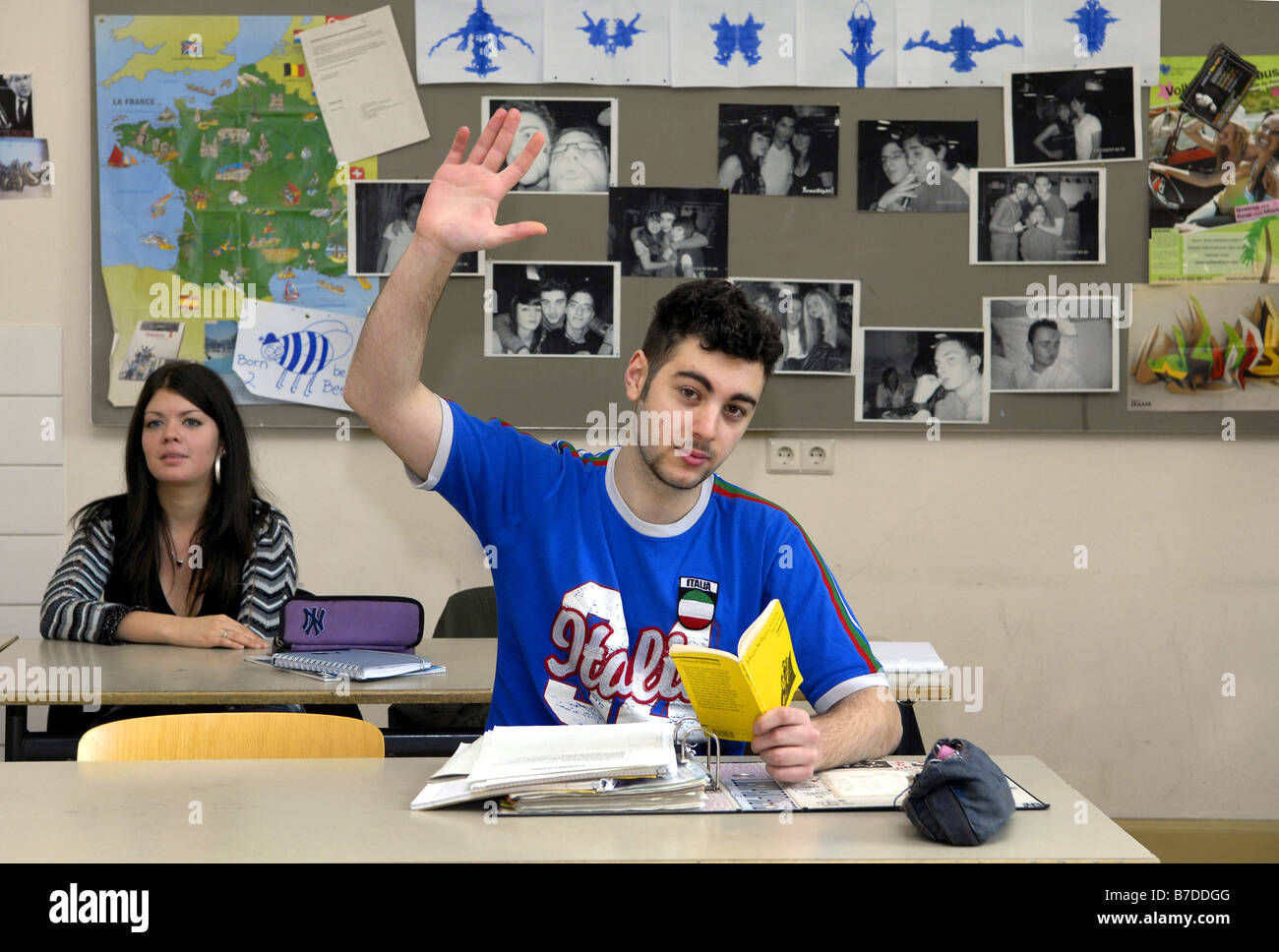 Scolaro scolari scolarette scolarette immagini e fotografie stock ad ...