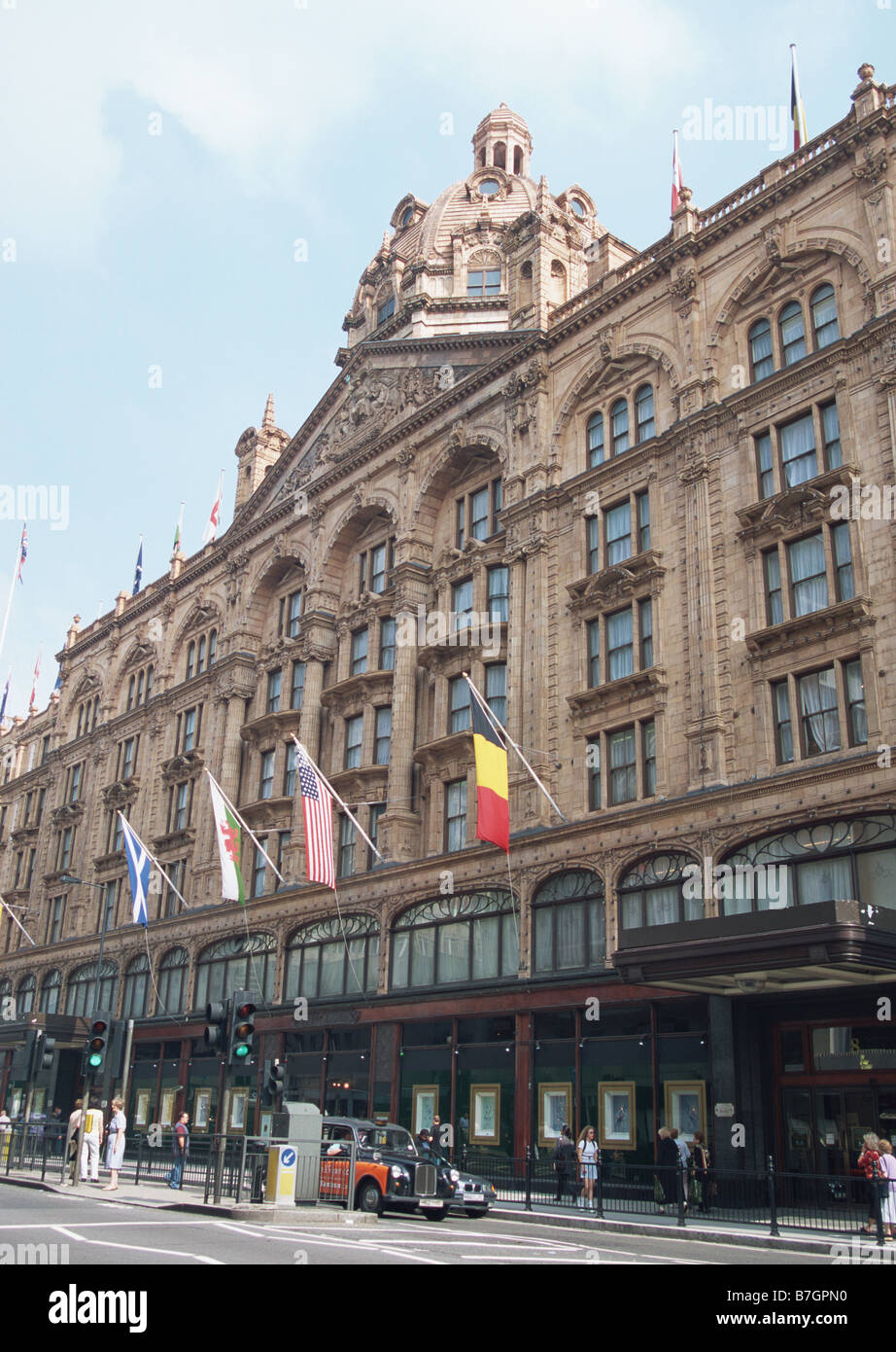 Shopper harrods immagini e fotografie stock ad alta risoluzione - Alamy