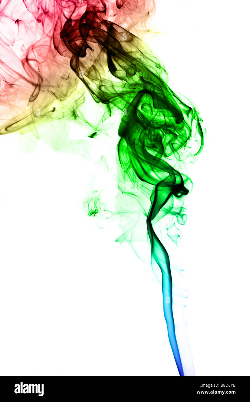 Scia di fumo colorata immagini e fotografie stock ad alta risoluzione ...