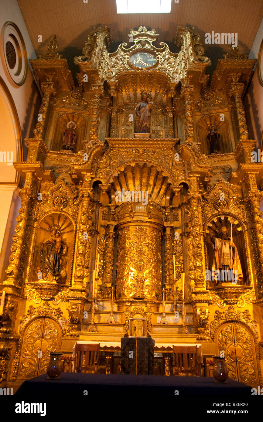 Altare d'oro, la chiesa di San Jose. Quartiere Vecchio e la città di ...