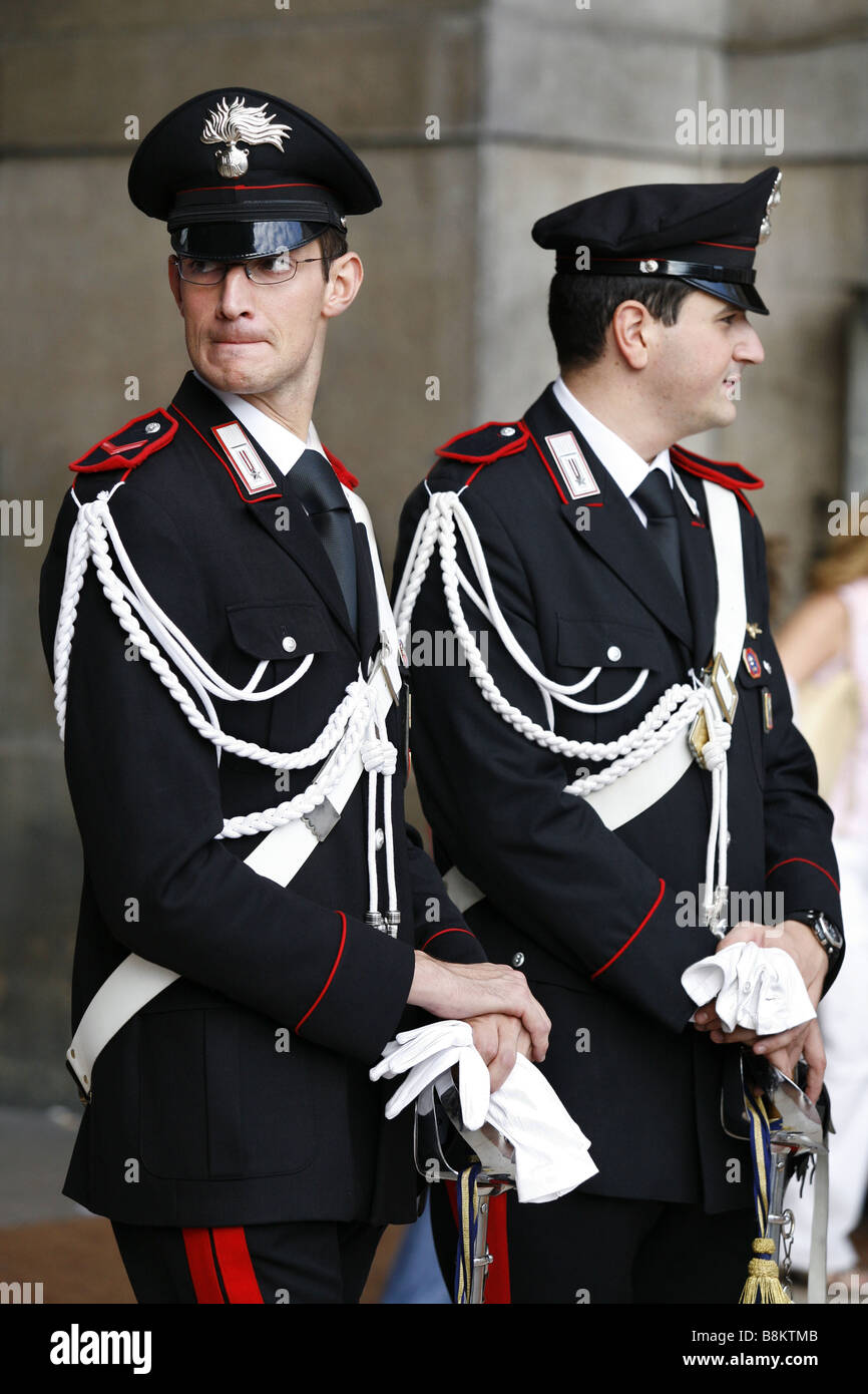 Carabinieri parade uniform immagini e fotografie stock ad alta ...