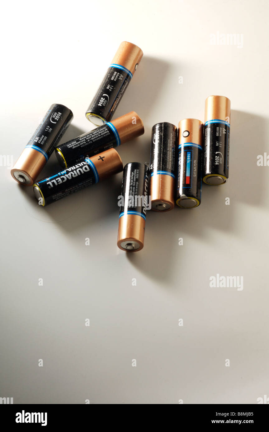 Pile of batteries immagini e fotografie stock ad alta risoluzione - Alamy