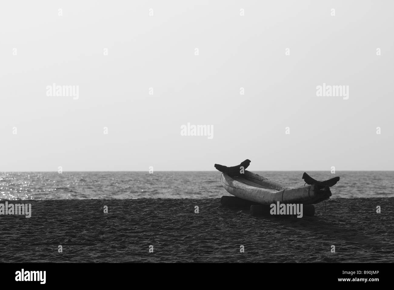 Riva del mare in barca immagini e fotografie stock ad alta risoluzione ...