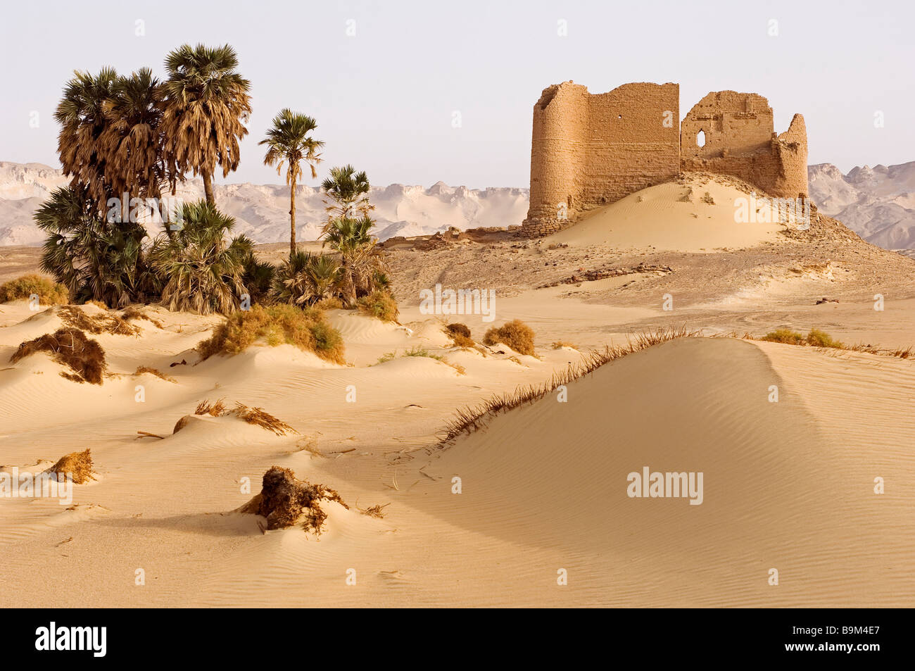 Egitto, Deserto Libico, Ain el Labakha fortezza in Oriente Kharga Foto ...