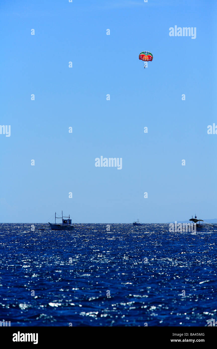 Barche nel mare immagini e fotografie stock ad alta risoluzione - Alamy