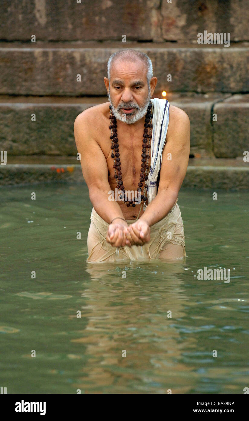 Induismo induismo immagini e fotografie stock ad alta risoluzione - Alamy