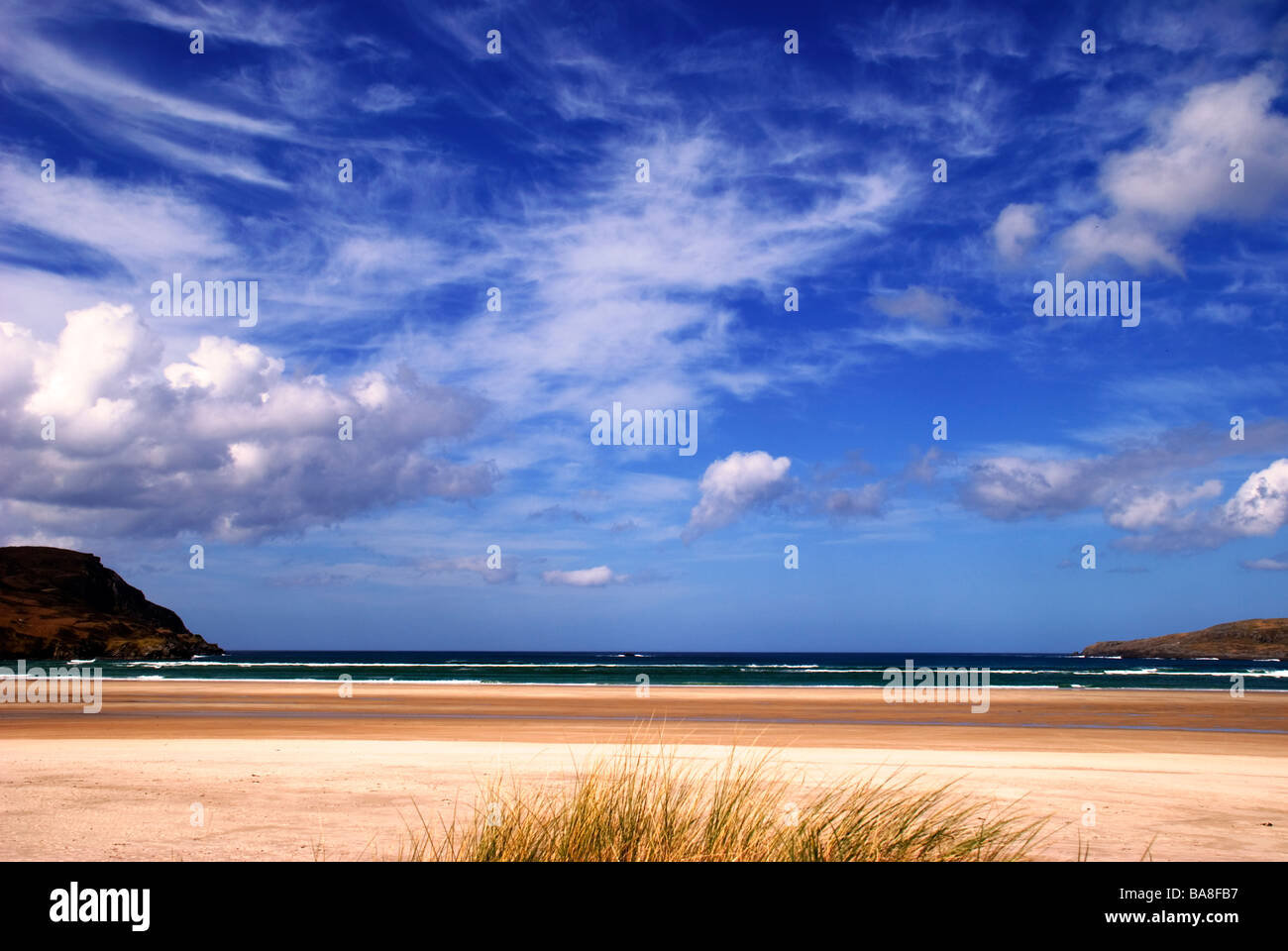Spiaggia maghera e grotte immagini e fotografie stock ad alta ...