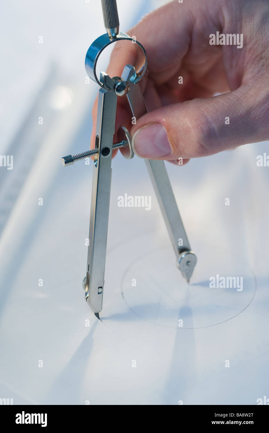 Compasso disegno immagini e fotografie stock ad alta risoluzione - Alamy