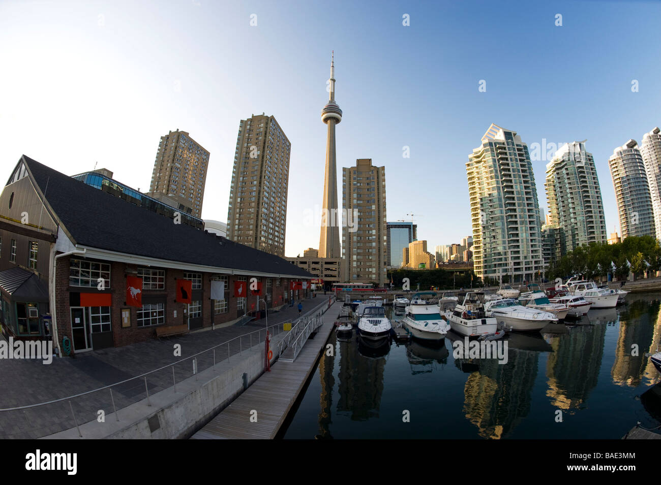 Harbourfront centre immagini e fotografie stock ad alta risoluzione - Alamy