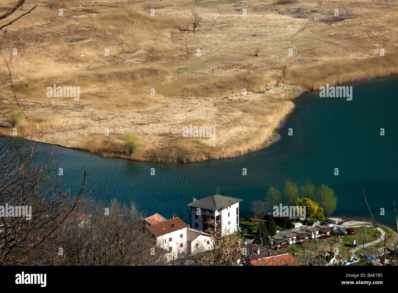 Lago di novate mezzola immagini e fotografie stock ad alta risoluzione ...