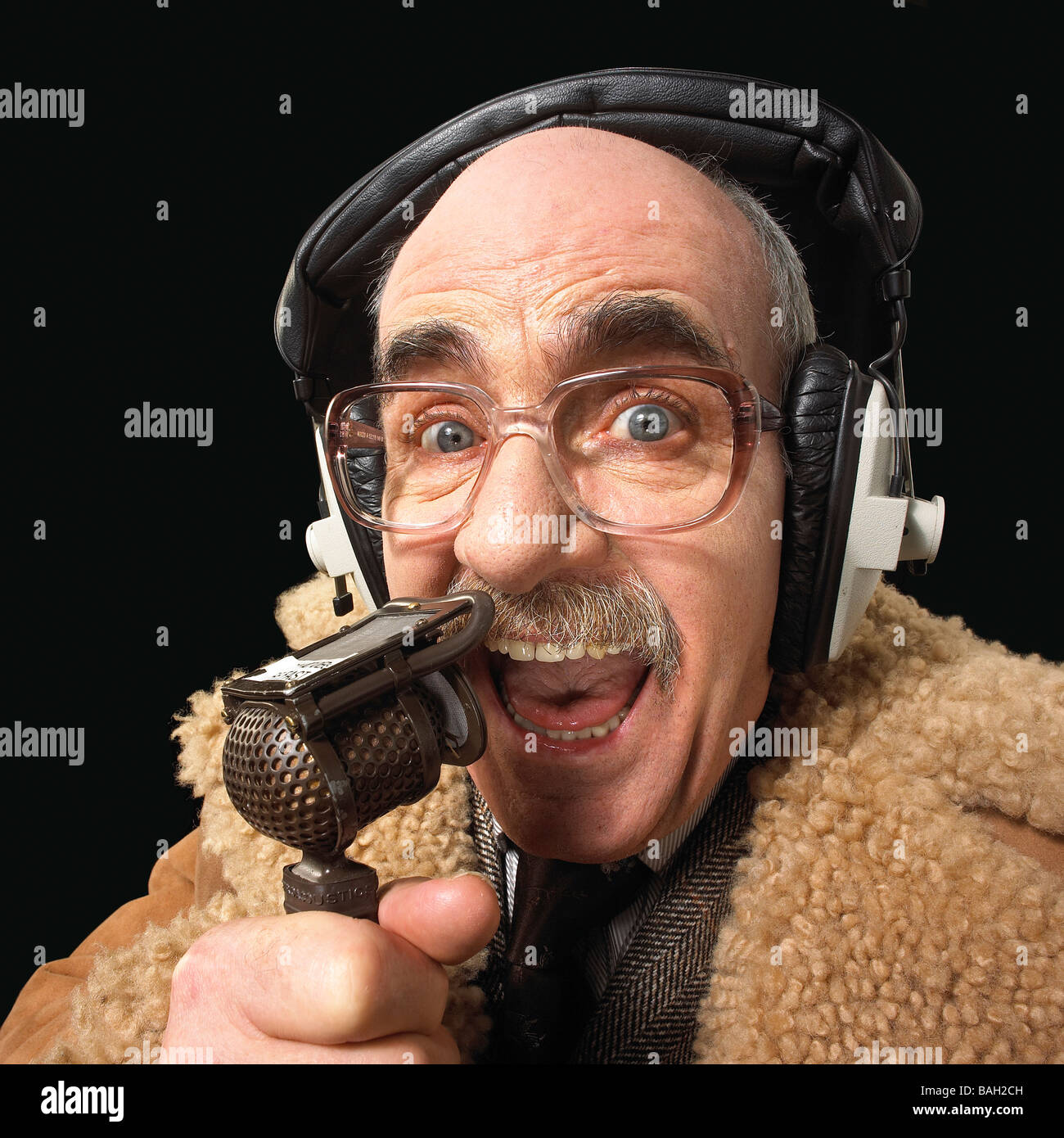 Presentatore radio immagini e fotografie stock ad alta risoluzione - Alamy
