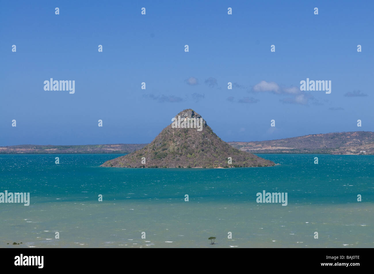 Cono vulcanico immagini e fotografie stock ad alta risoluzione - Alamy