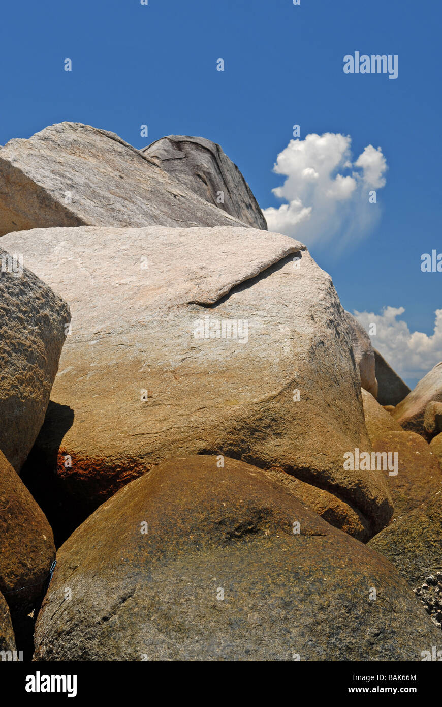 Rocce fisse immagini e fotografie stock ad alta risoluzione - Alamy