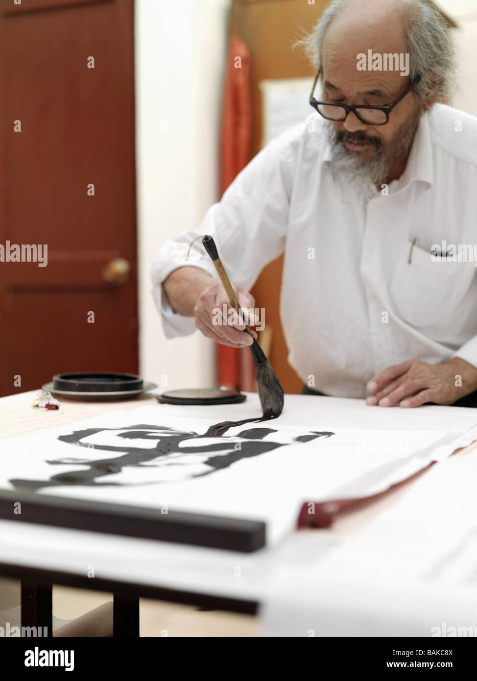 Maestro calligrafo immagini e fotografie stock ad alta risoluzione - Alamy