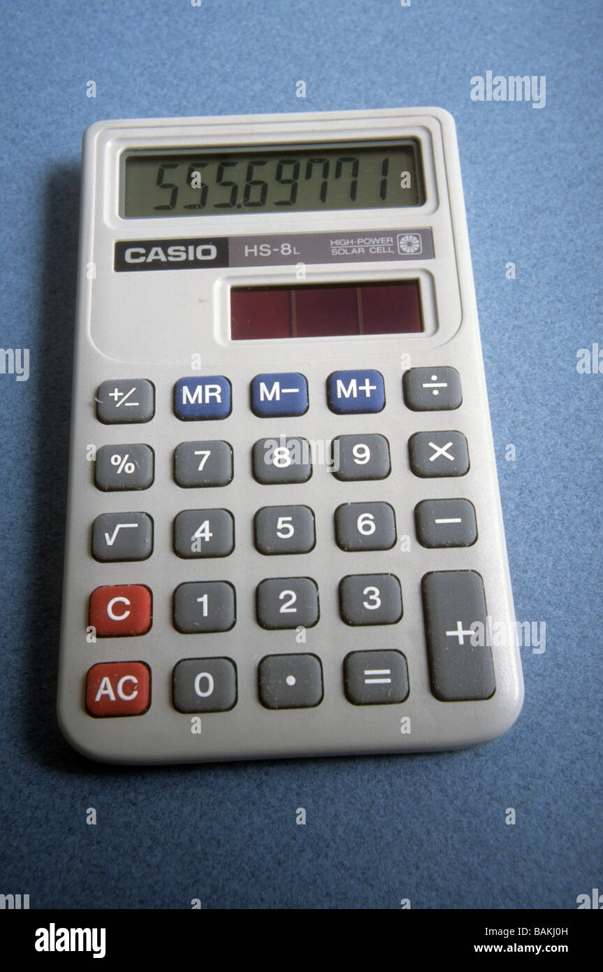 Calcolatrice a mano computer digitale matematica di conteggio calcola ...