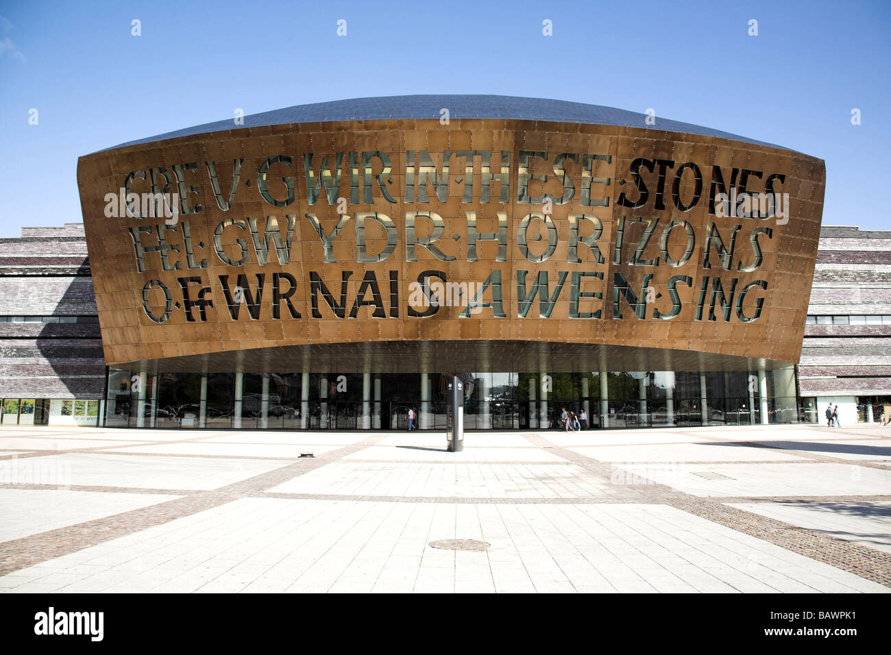 Cardiff bay opera house immagini e fotografie stock ad alta risoluzione ...