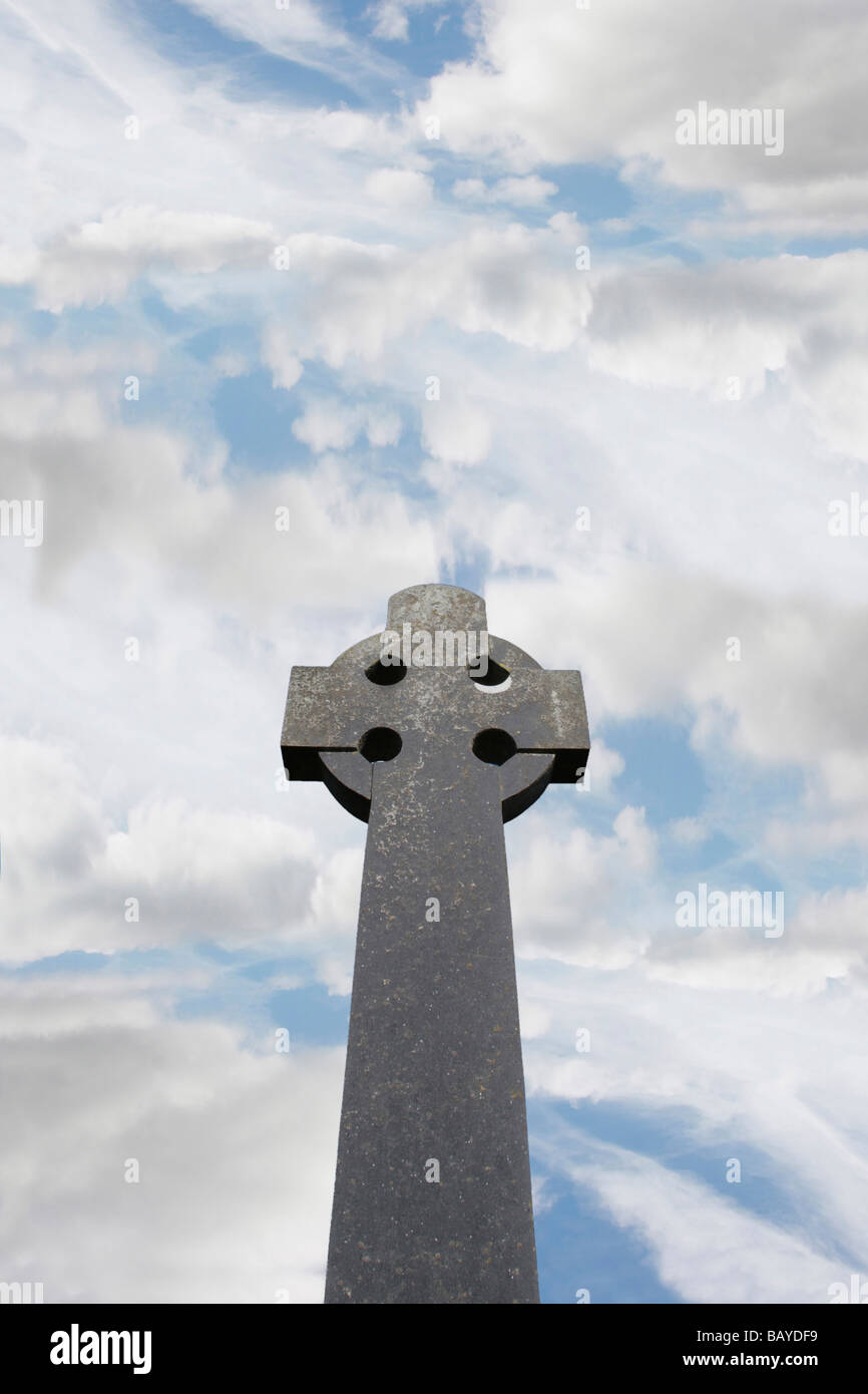 Croce celtica in un cimitero in irlanda immagini e fotografie stock ad ...