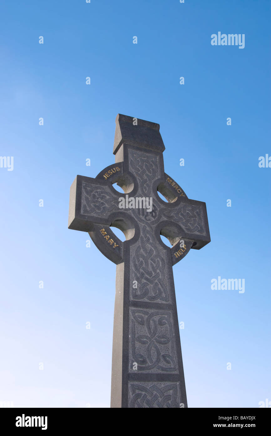 Croce celtica in un cimitero in irlanda immagini e fotografie stock ad ...