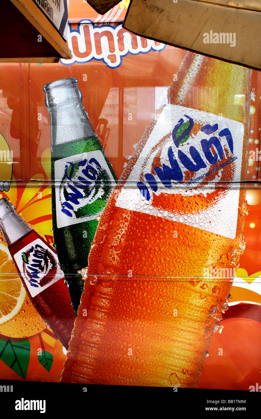 Fanta advertising immagini e fotografie stock ad alta risoluzione - Alamy