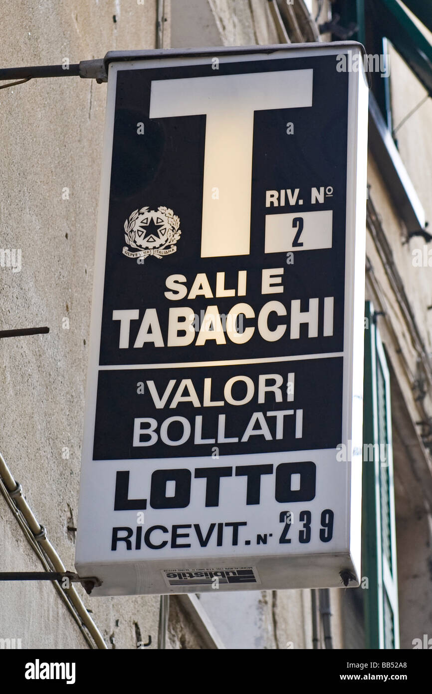 Tobacco sign italy tabacchi immagini e fotografie stock ad alta ...