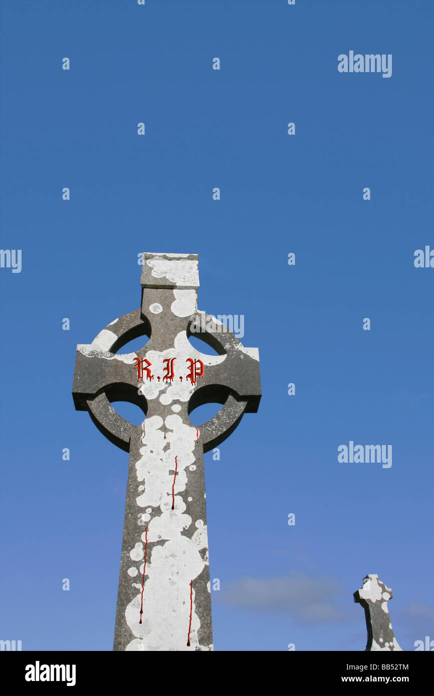 Croce celtica in un cimitero in irlanda immagini e fotografie stock ad ...