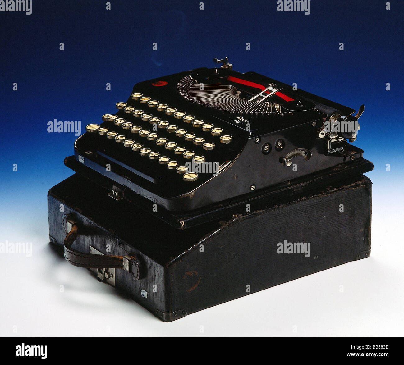 Macchina da scrivere remington immagini e fotografie stock ad alta ...