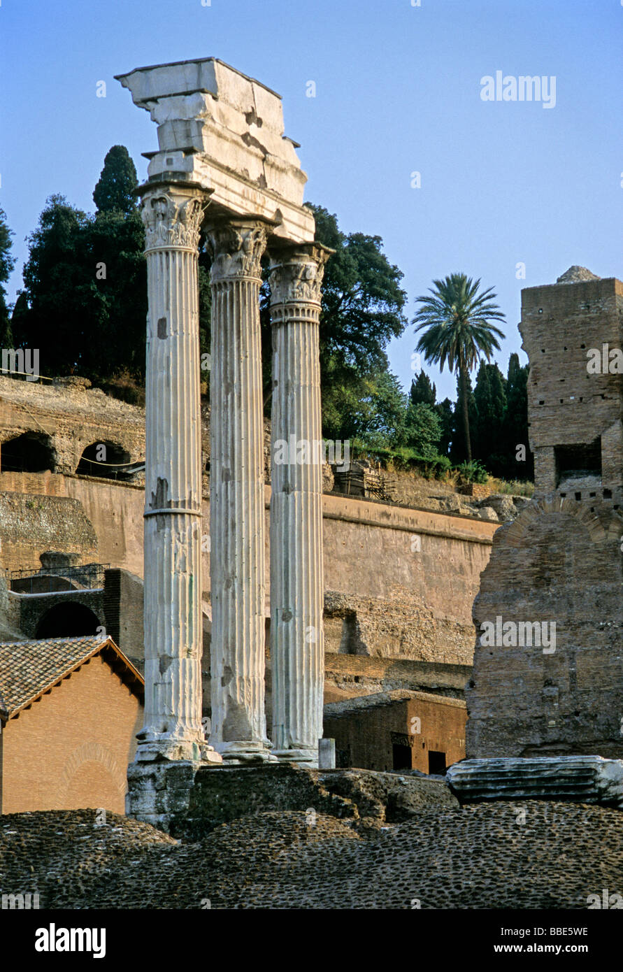 Colonne di Castore e Polluce tempio, Dioscuri tempio, Foro Romano, Roma ...