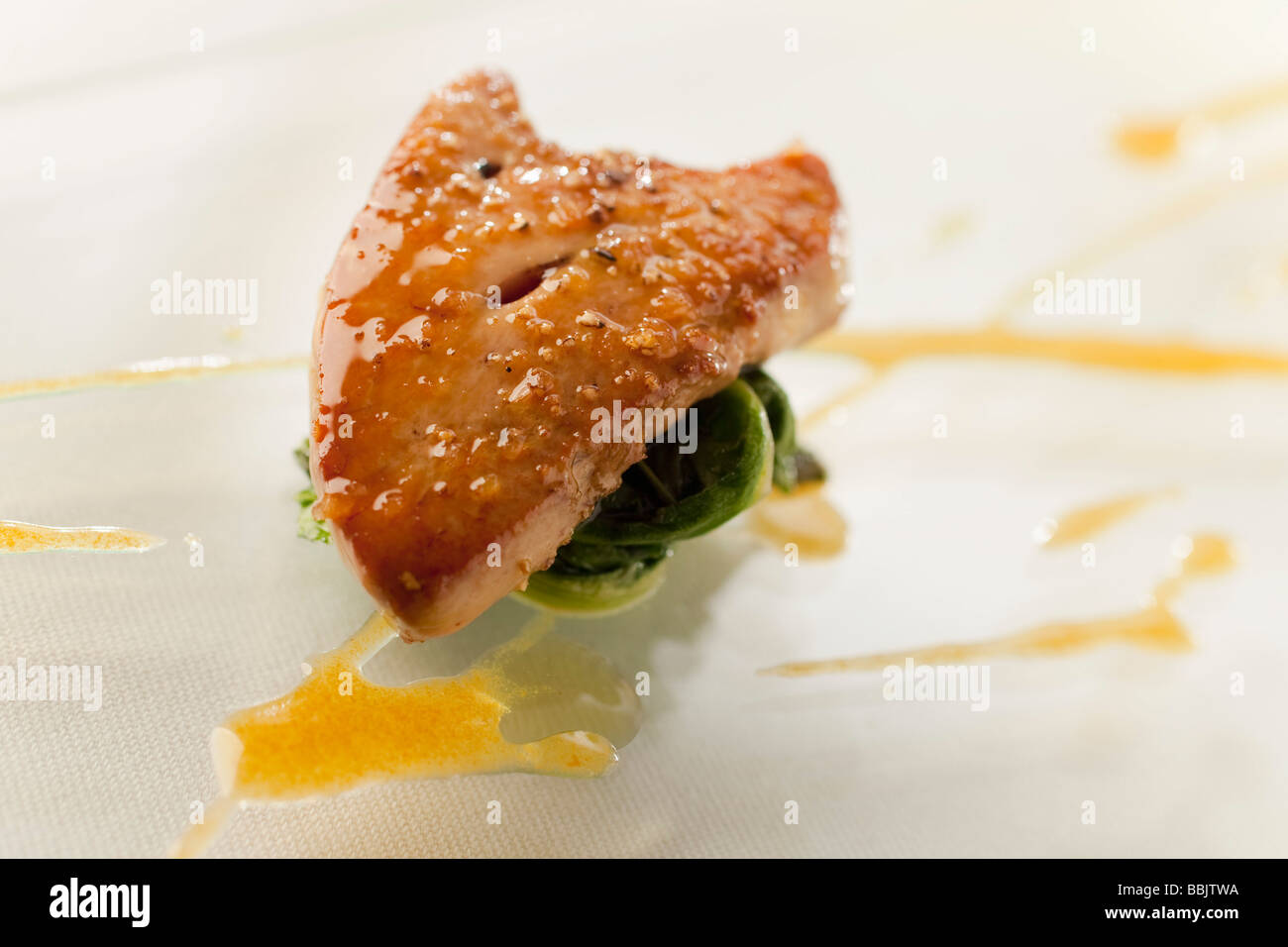 Pan fried foie gras immagini e fotografie stock ad alta risoluzione - Alamy