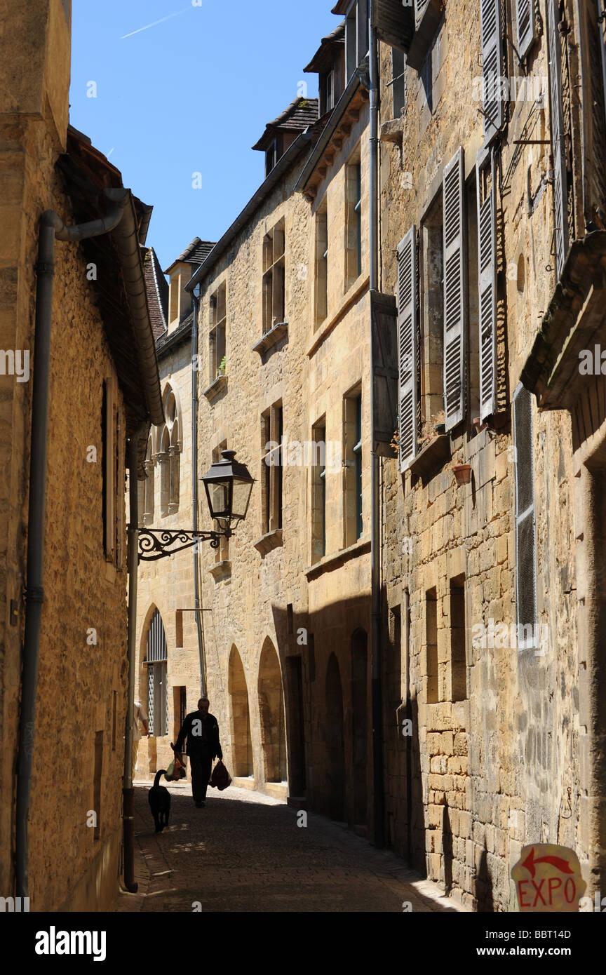 Stradine strette immagini e fotografie stock ad alta risoluzione - Alamy