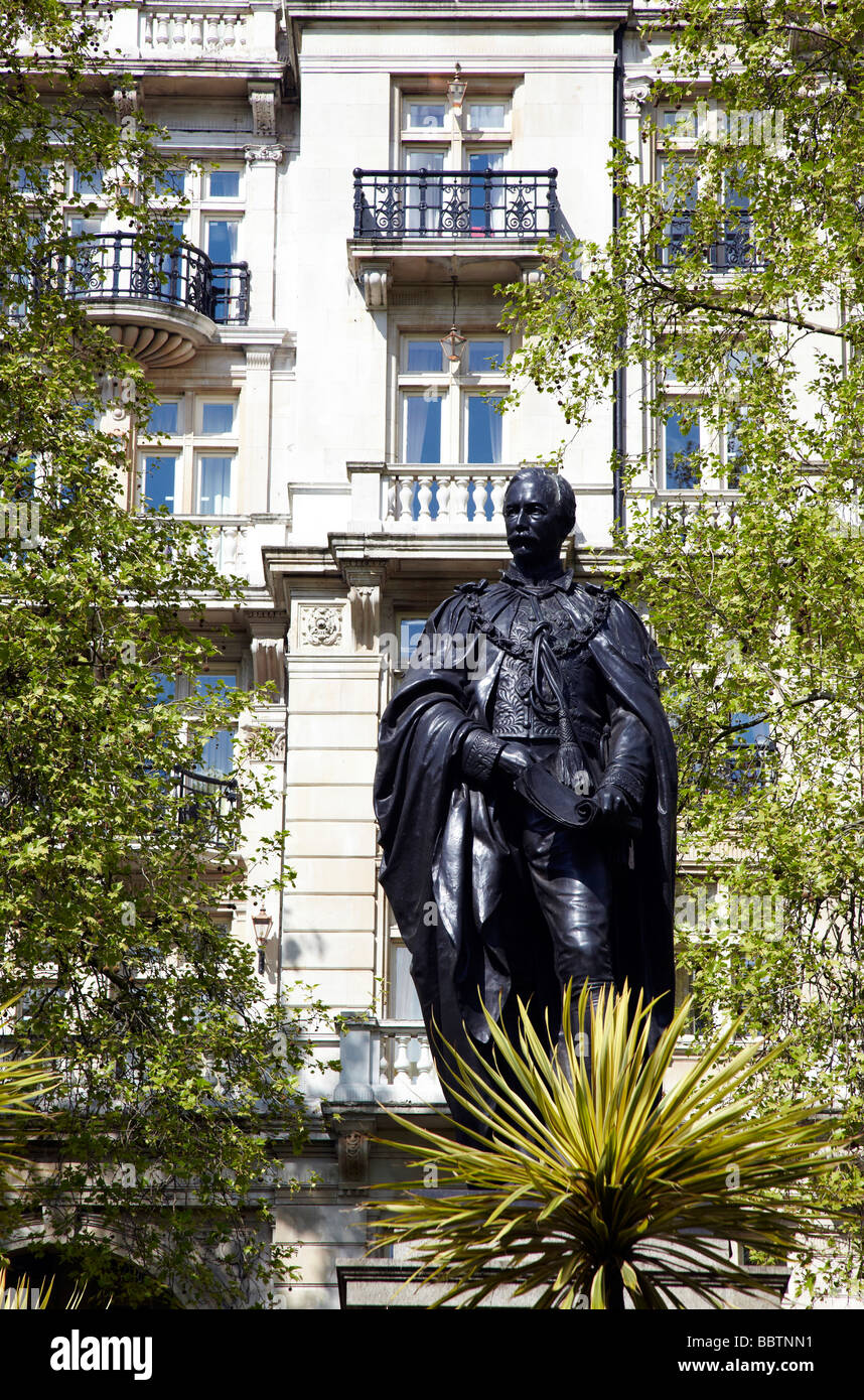 Sir henry bartle frere statue immagini e fotografie stock ad alta ...
