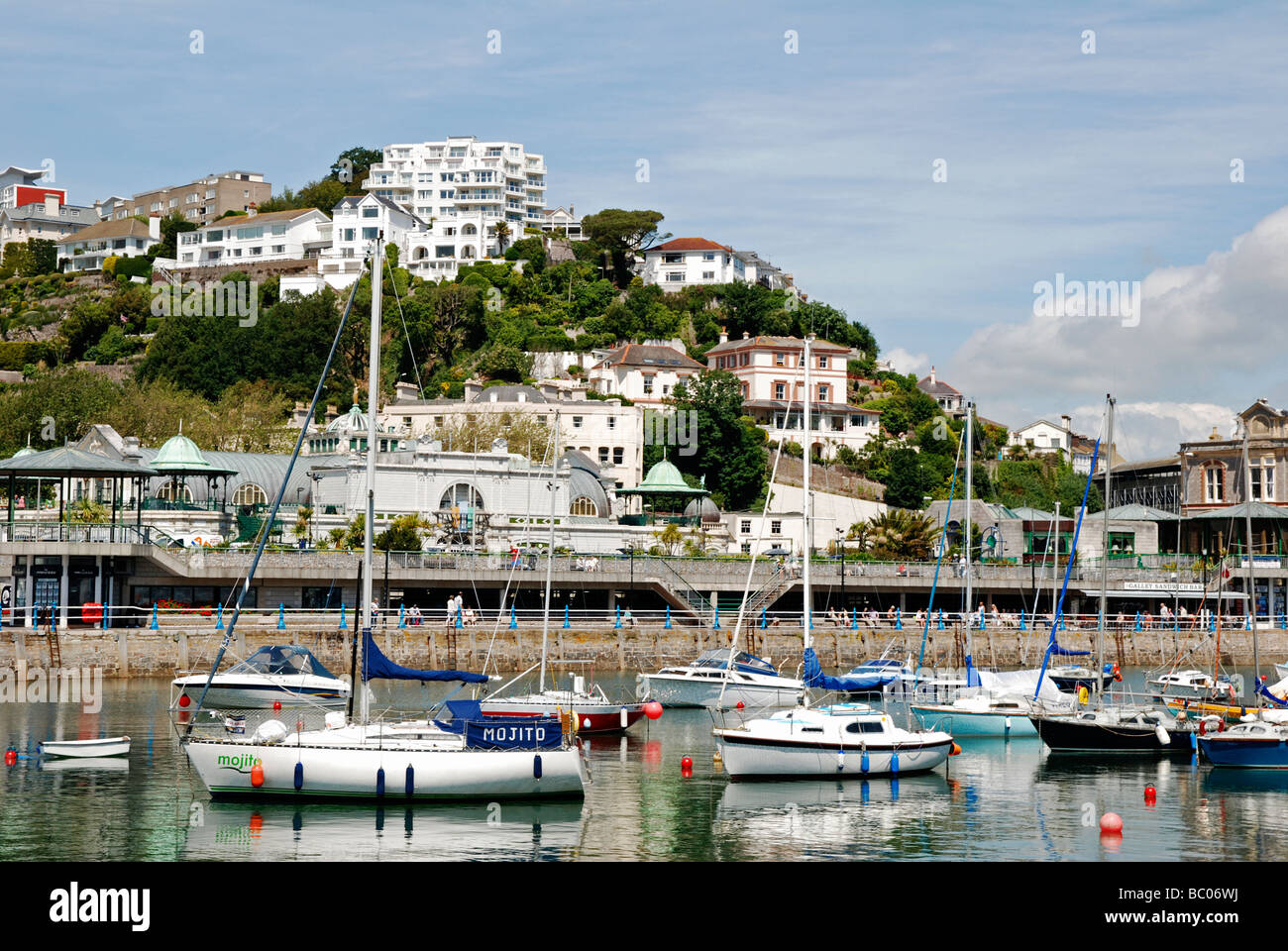 Porto di torquay nel devon immagini e fotografie stock ad alta ...