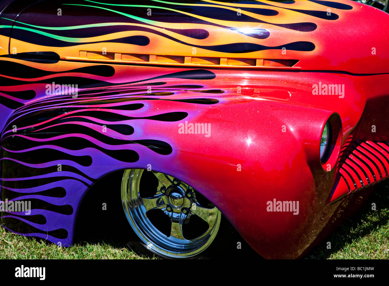 Custom car flames immagini e fotografie stock ad alta risoluzione - Alamy