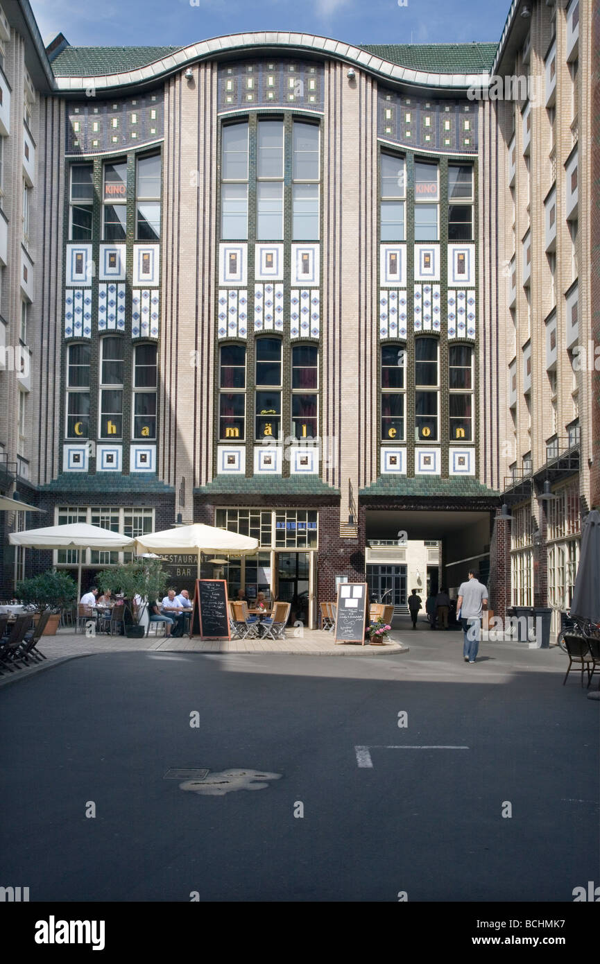 Hackescher hof berlin immagini e fotografie stock ad alta risoluzione ...