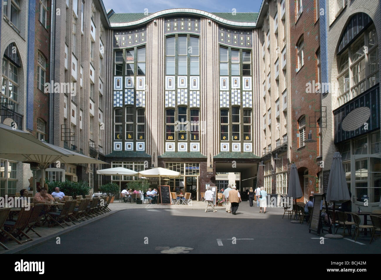 Hackescher hof berlin immagini e fotografie stock ad alta risoluzione ...