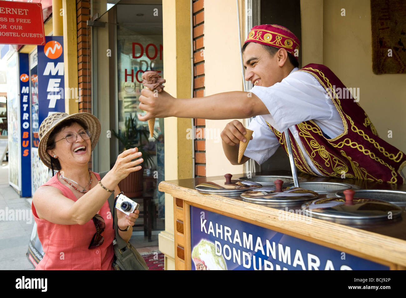 Gelato turco immagini e fotografie stock ad alta risoluzione - Alamy