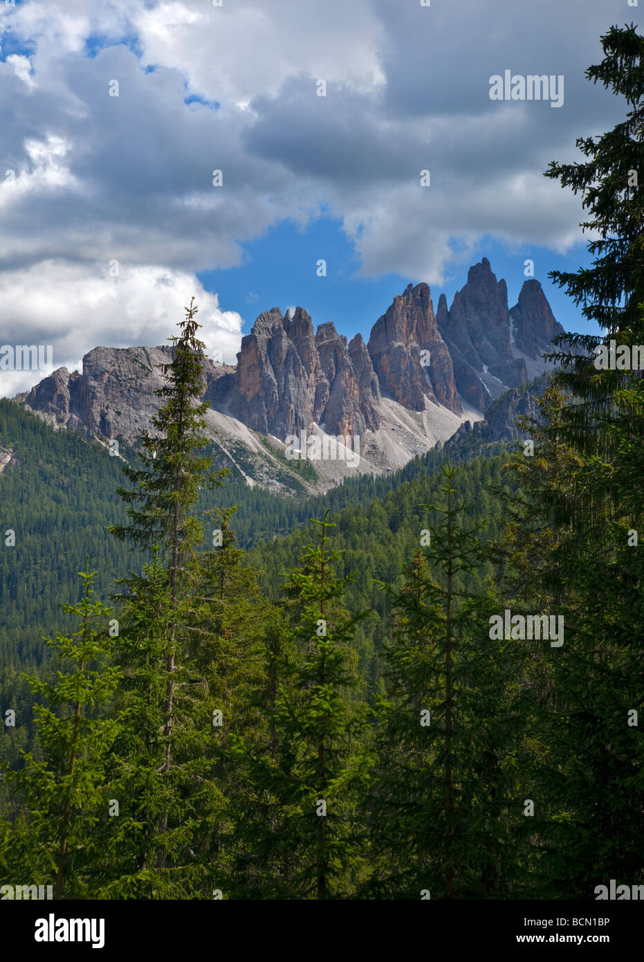 Croda dal lago immagini e fotografie stock ad alta risoluzione - Alamy