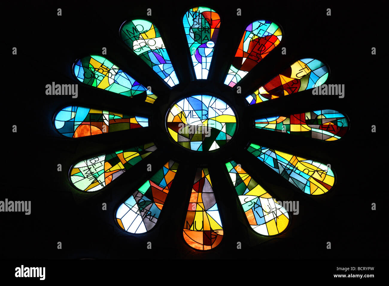Rosone in vetro colorato Sagrada Familia Gaudì Barcellona Catalogna ...