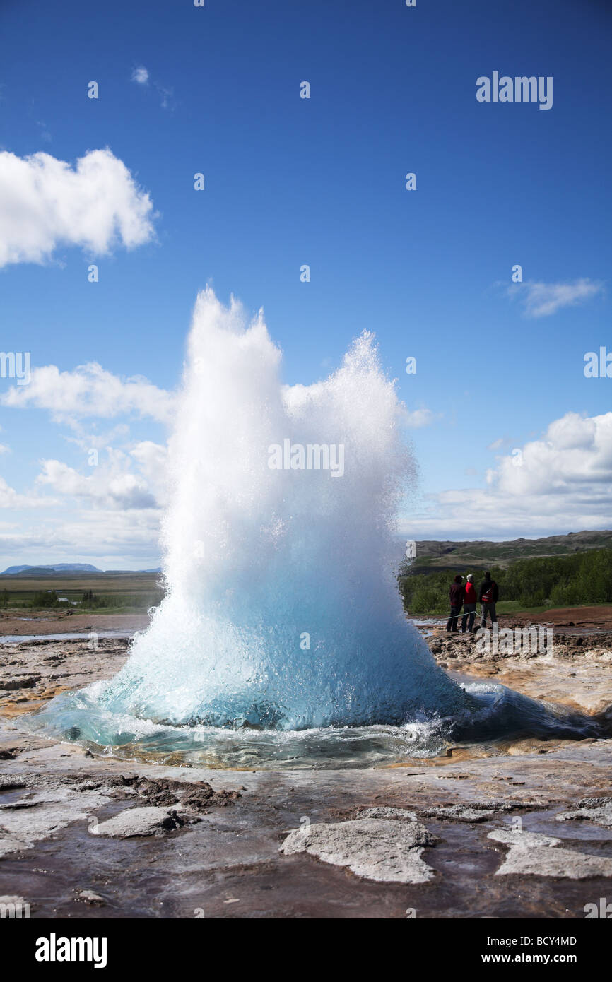 Strokkur islanda immagini e fotografie stock ad alta risoluzione - Alamy