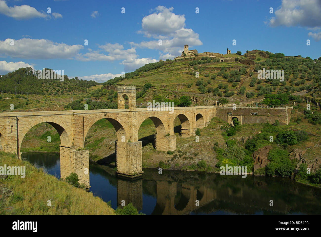 Fiume alcantara immagini e fotografie stock ad alta risoluzione - Alamy