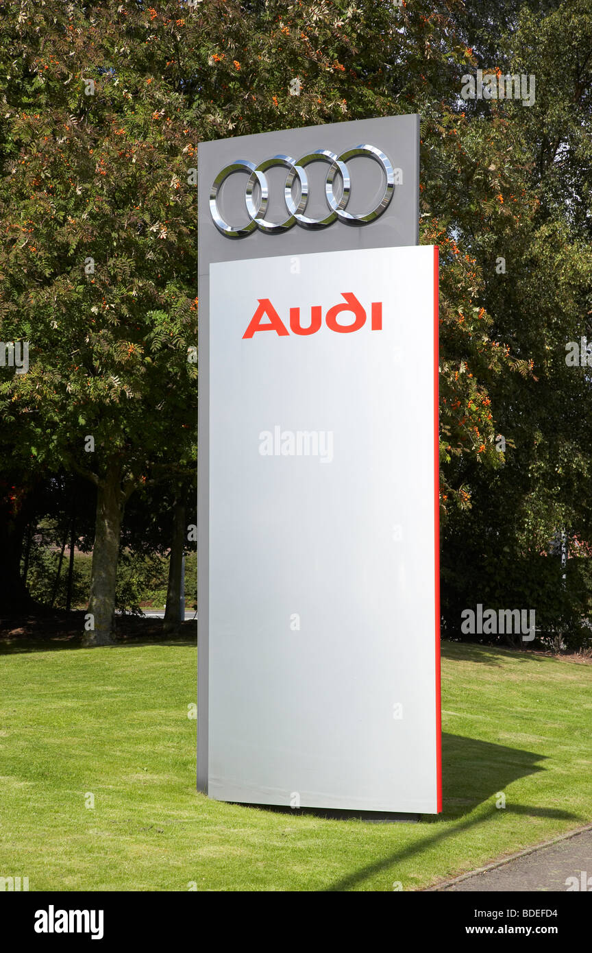 Audi sign immagini e fotografie stock ad alta risoluzione - Alamy