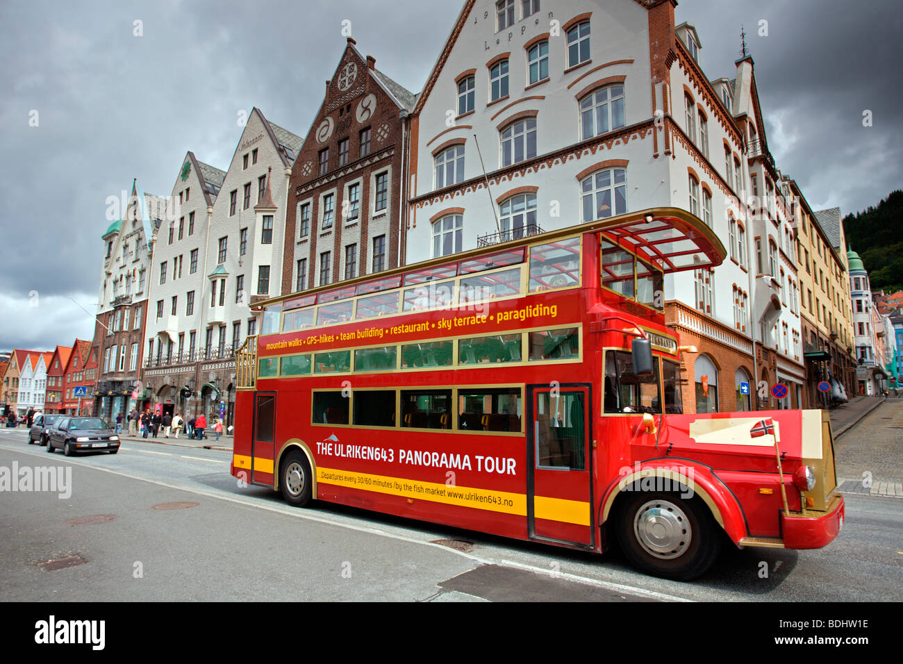 Autobus rosso norvegia immagini e fotografie stock ad alta risoluzione ...