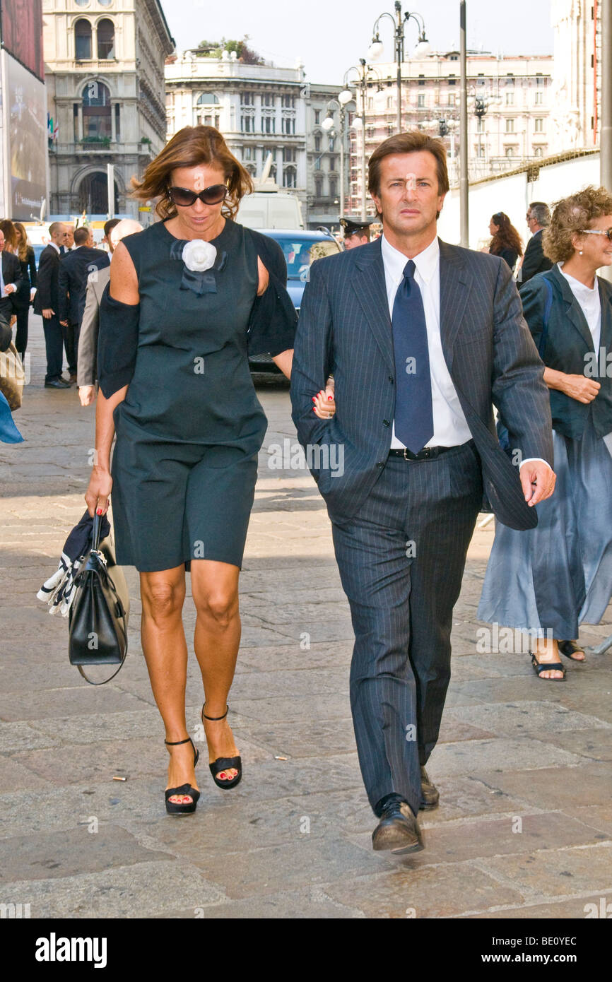 Cristina Parodi e Giorgio Gori, il funerale di Mike Bongiorno, Milano ...