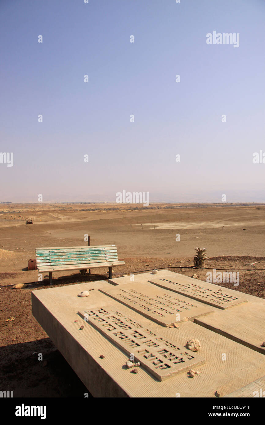 Valle del Giordano, il luogo di sepoltura e il monumento ai caduti i ...